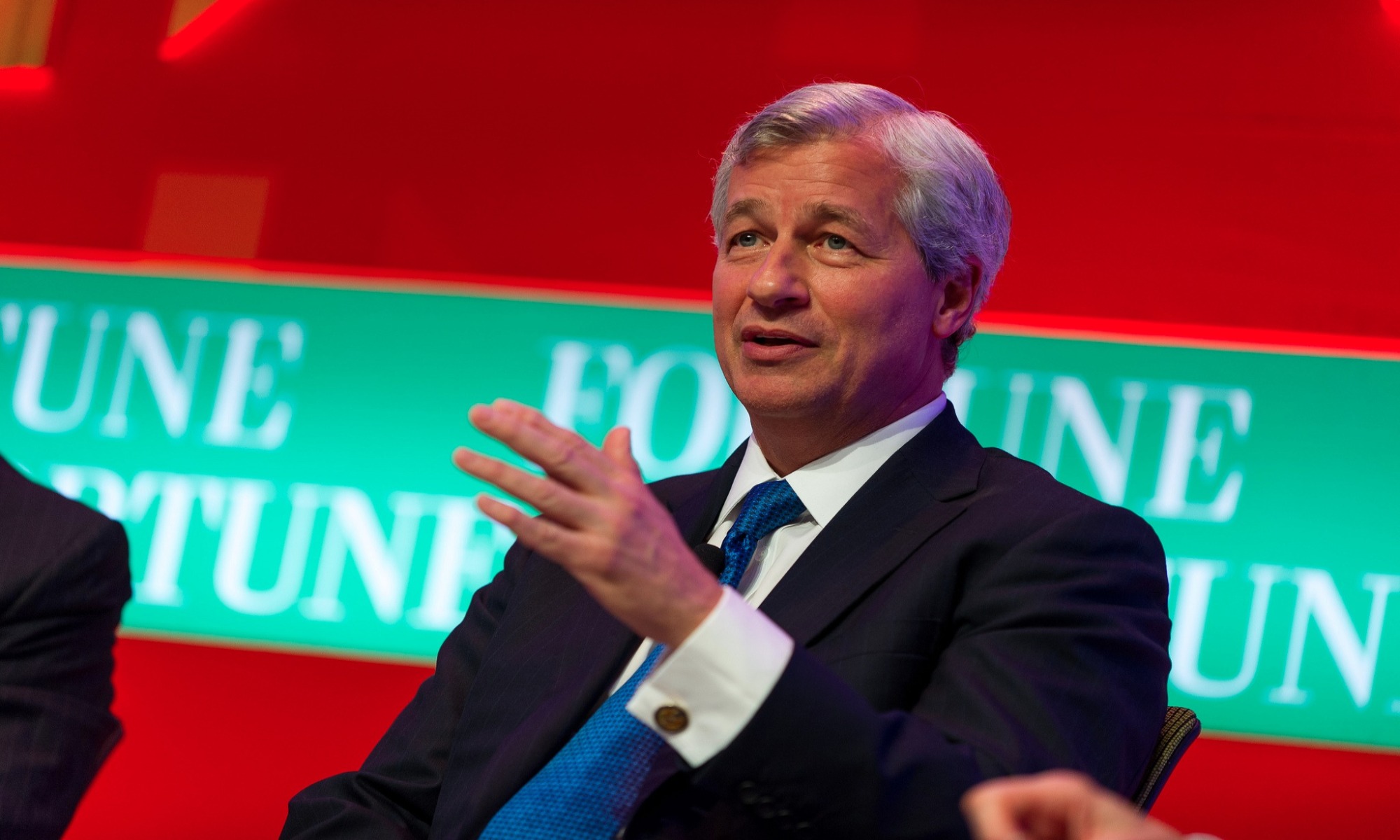 Jamie Dimon nennt Bitcoin und Co. "dezentralisierte Schneeballsysteme"