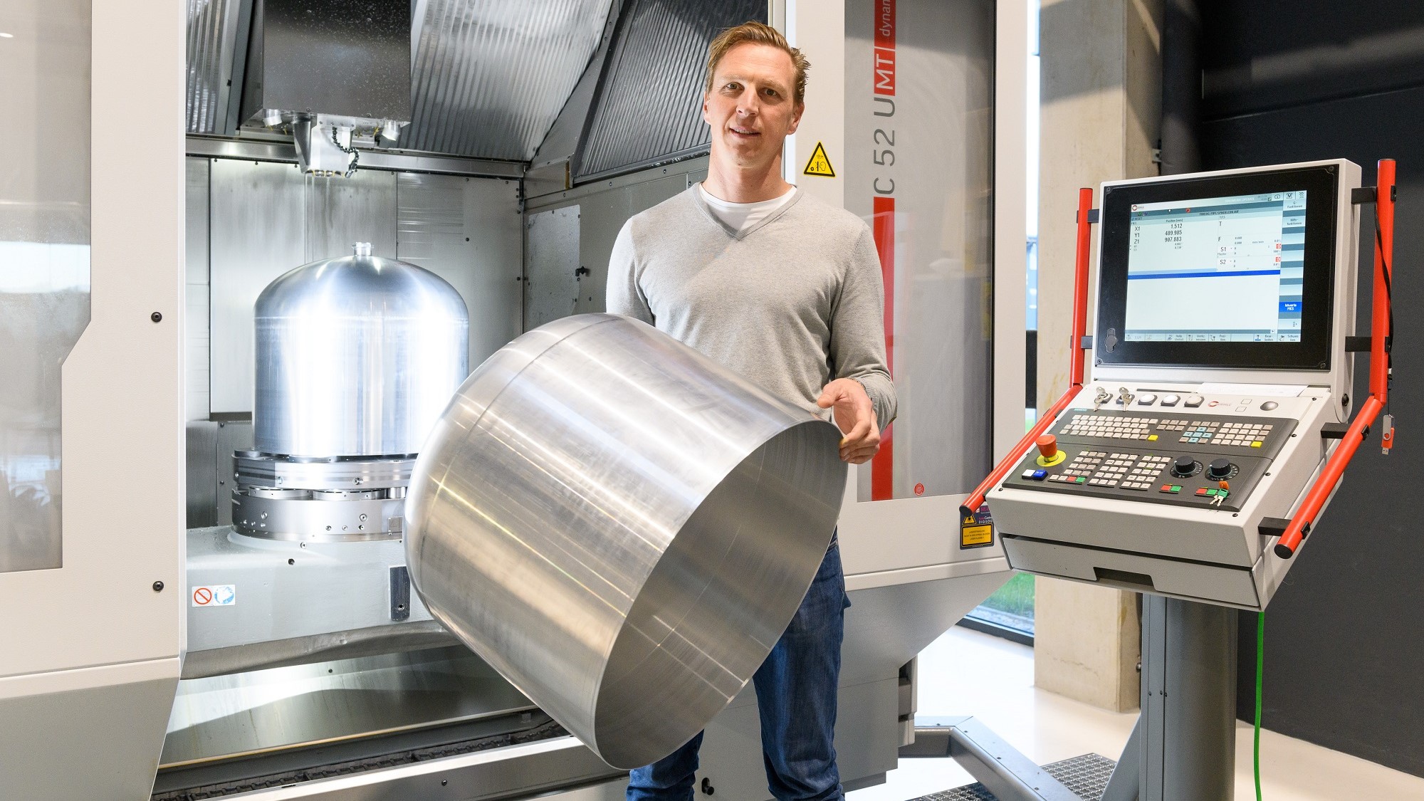 Peak Technology: Welser Unternehmen fertigt spezielle Satellitentanks