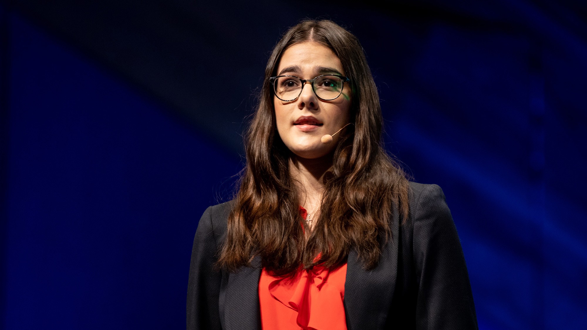 Generation Greta: 18-Jährige erfindet Sticker, der Wasserqualität anzeigt