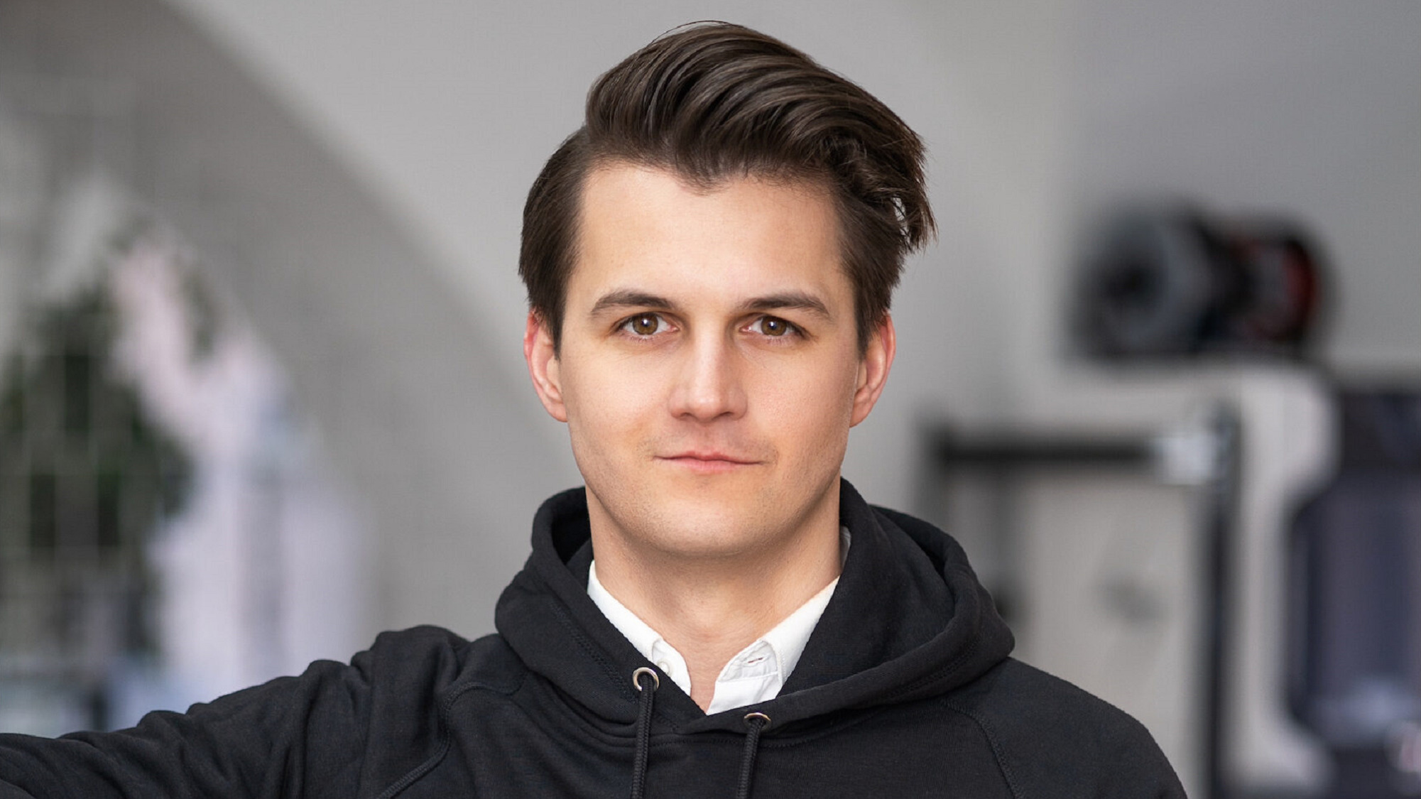 Brightmind.AI: Hirnstimulation gegen Migräne