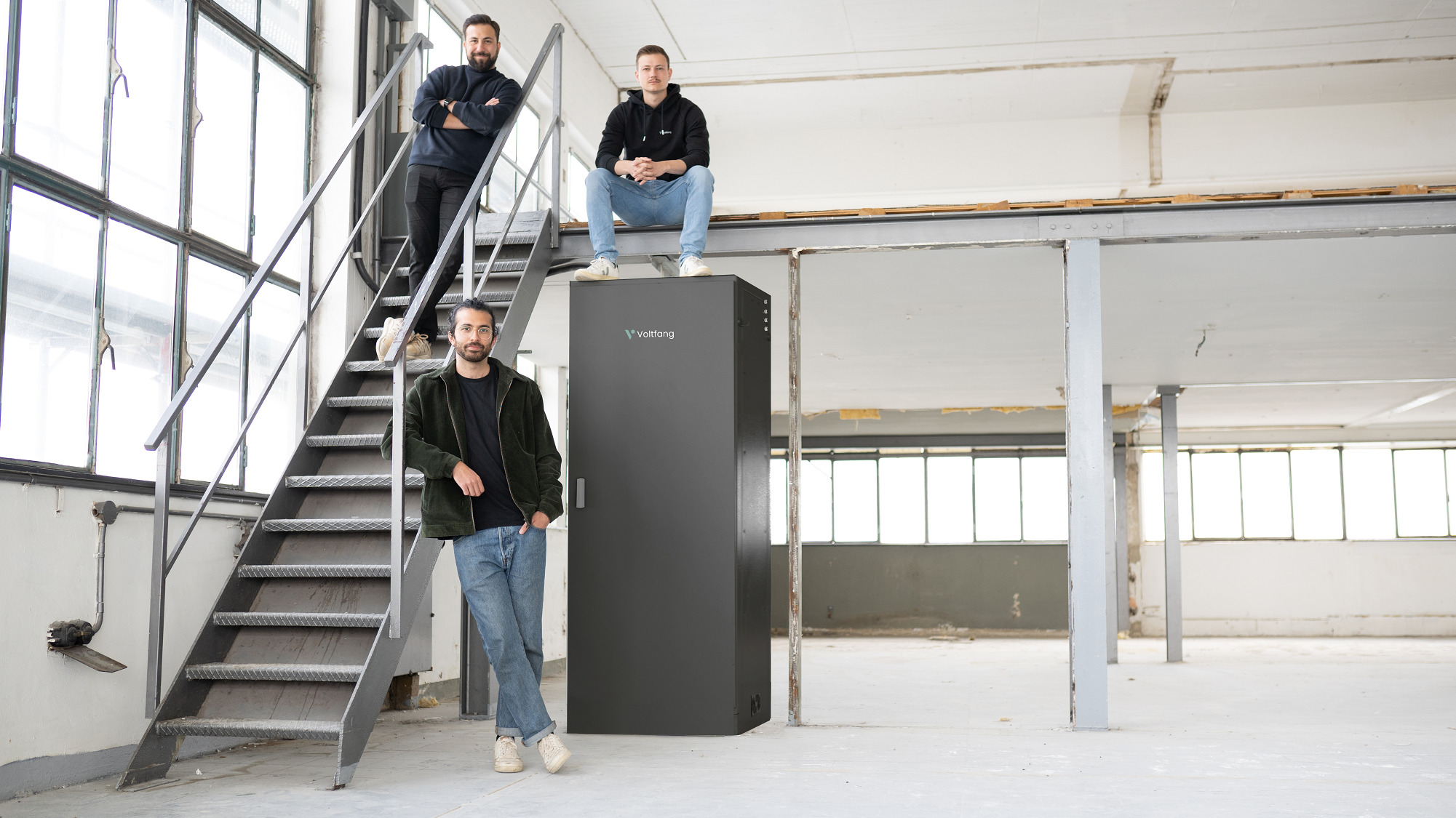 Voltfang bringt Batteriespeichersystem für Outdoor-Bereiche