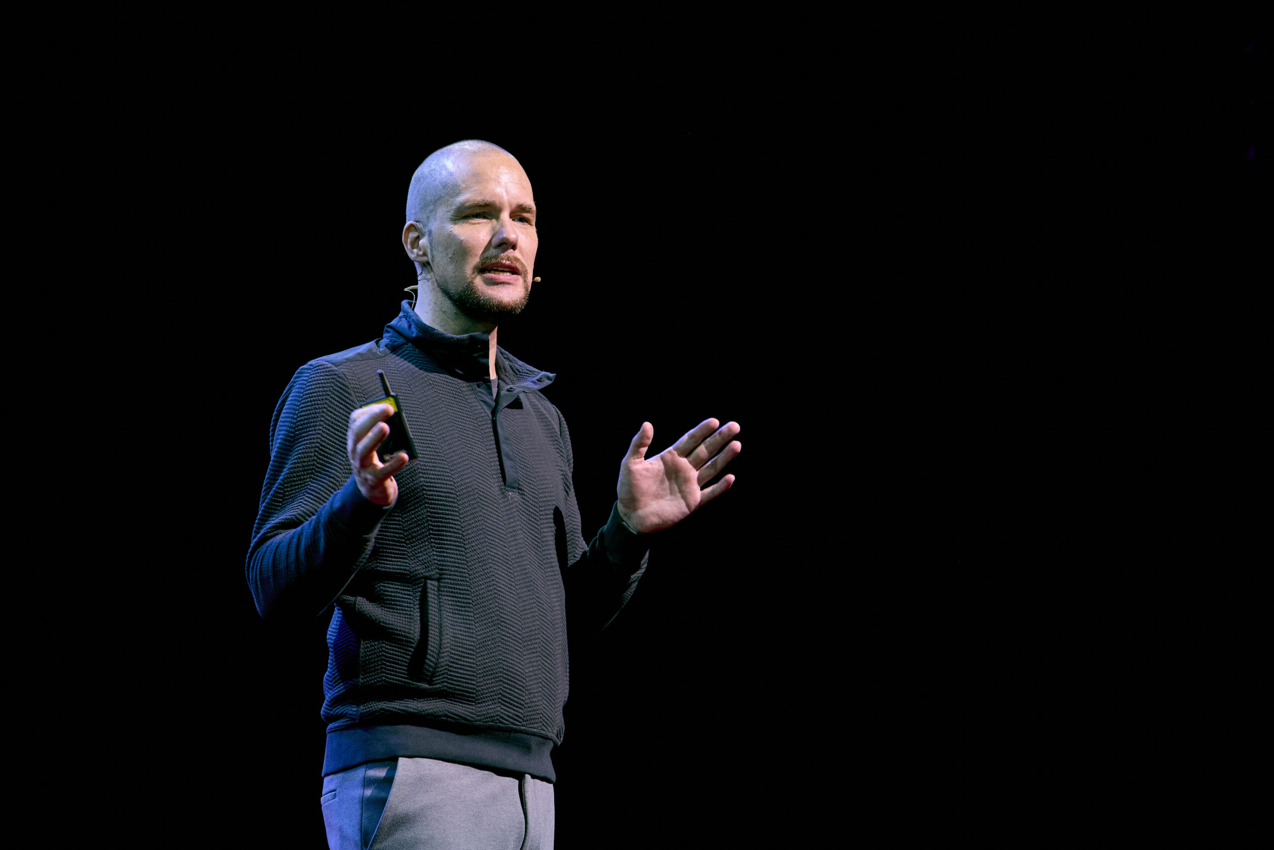 Aleph Alpha: "Diese LLMs lernen einfach die Benchmarks auswendig!"